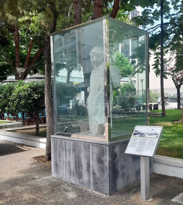 Σαν σήμερα «ο στρατιώτης των Βαλκανίων» ξαναβρήκε τη θέση του στην ...