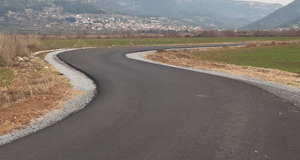 Εργασίες βελτίωσης της αγροτικής οδοποιίας στη δημοτική ενότητα ...