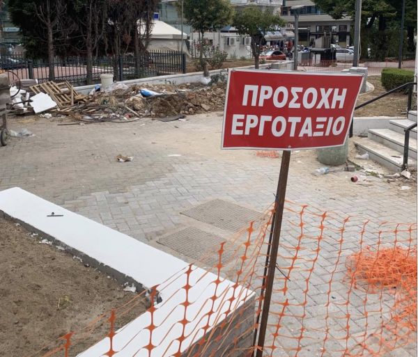 Μάκης Παπαδόπουλος: "Κεντρική πλατεία Καβάλας, σήμερα, εργοτάξιο ...
