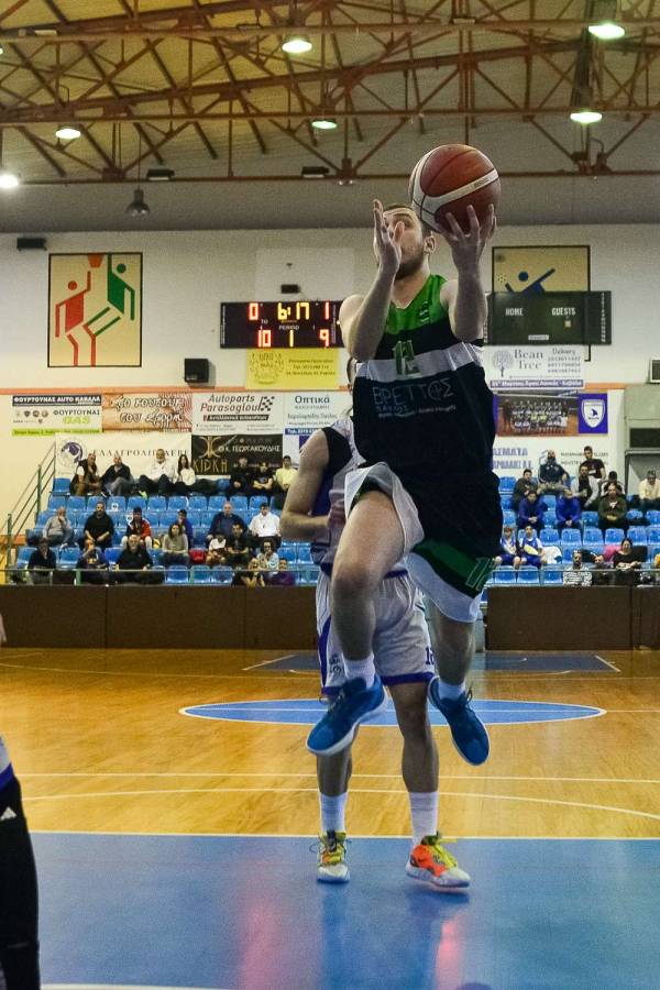 ΕΚΑΣΑΜΑΘ: Μεγάλη νίκη της Αγίας Βαρβάρας στο ντέρμπι κορυφής με τους ...